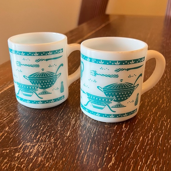 Hazel-Atlas | Dining | 2 Two Pair Hazel Atlas Kitchen Aids Cups Mugs ...
